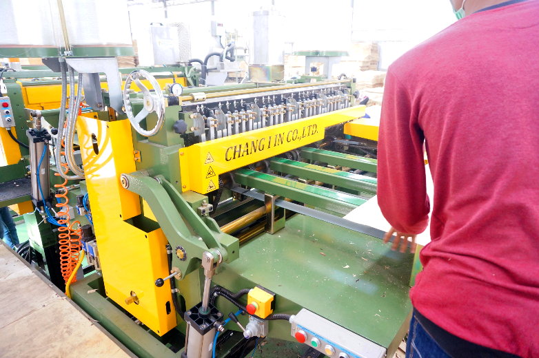 Veneer Core Builder (Veneer Composer) Installation at Lampung Indonesia ...